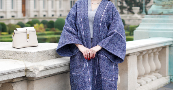 Long wool coat with a modern design